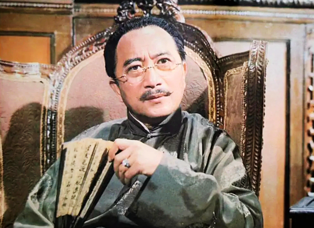 The movie "Thunderstorm", directed by Sun Daolin and starring with Qin ...