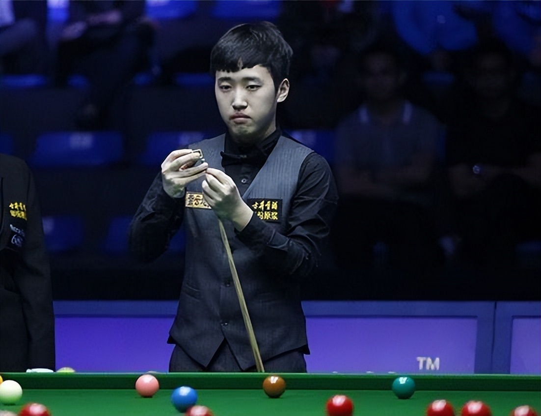 Ding Junhui 4-1 points to the 15th crown, the Chinese star swept 4-0 ...