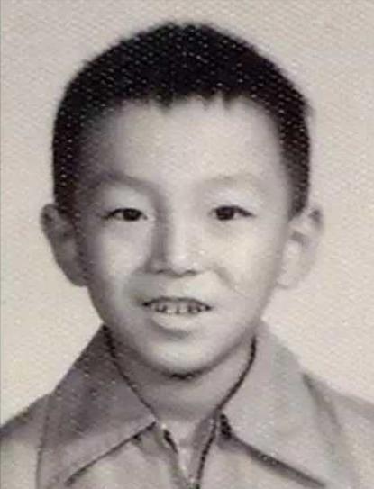 Famous actor Huang Bo: After he became popular, he was surrounded by ...