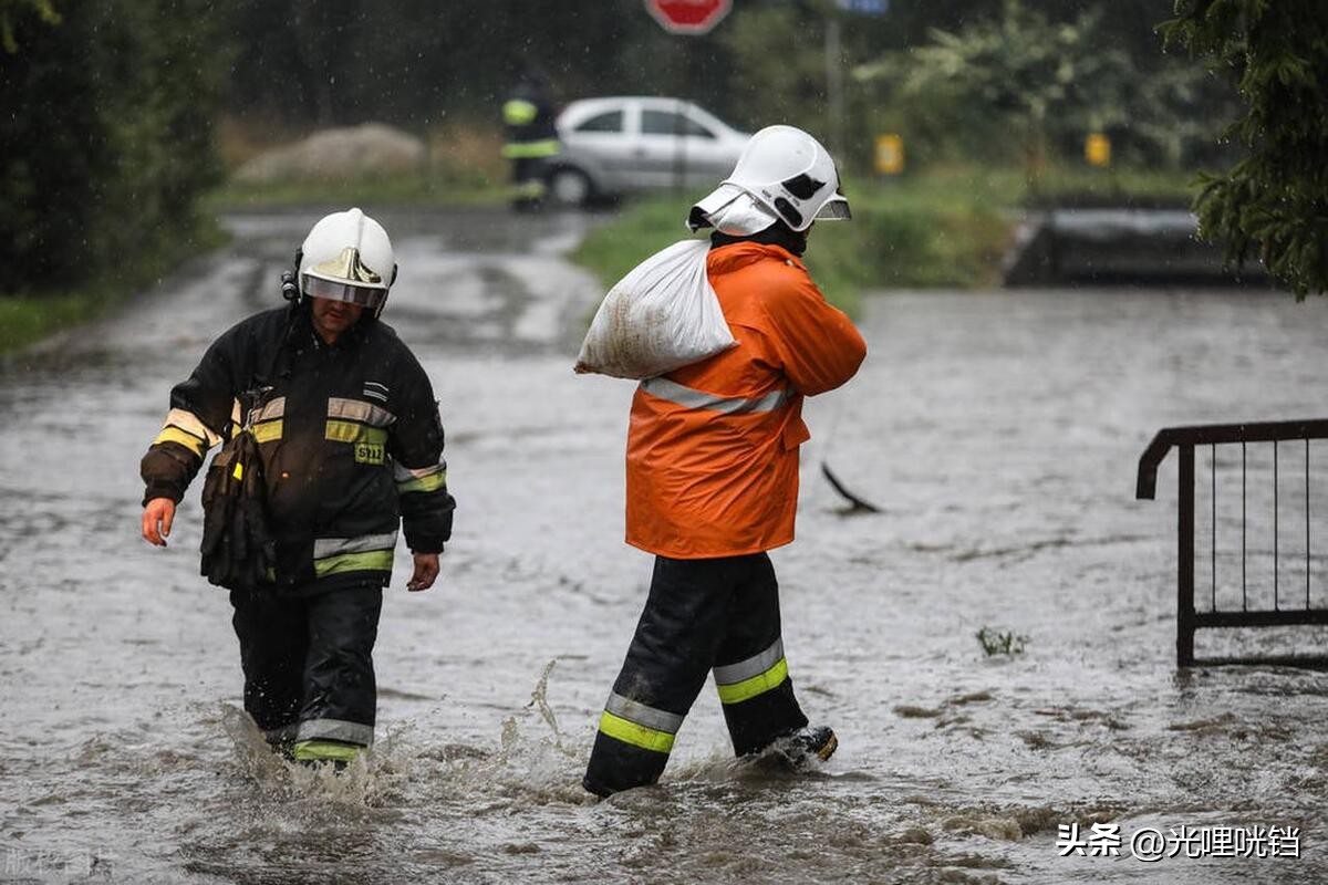 How to protect yourself during a typhoon? - iMedia