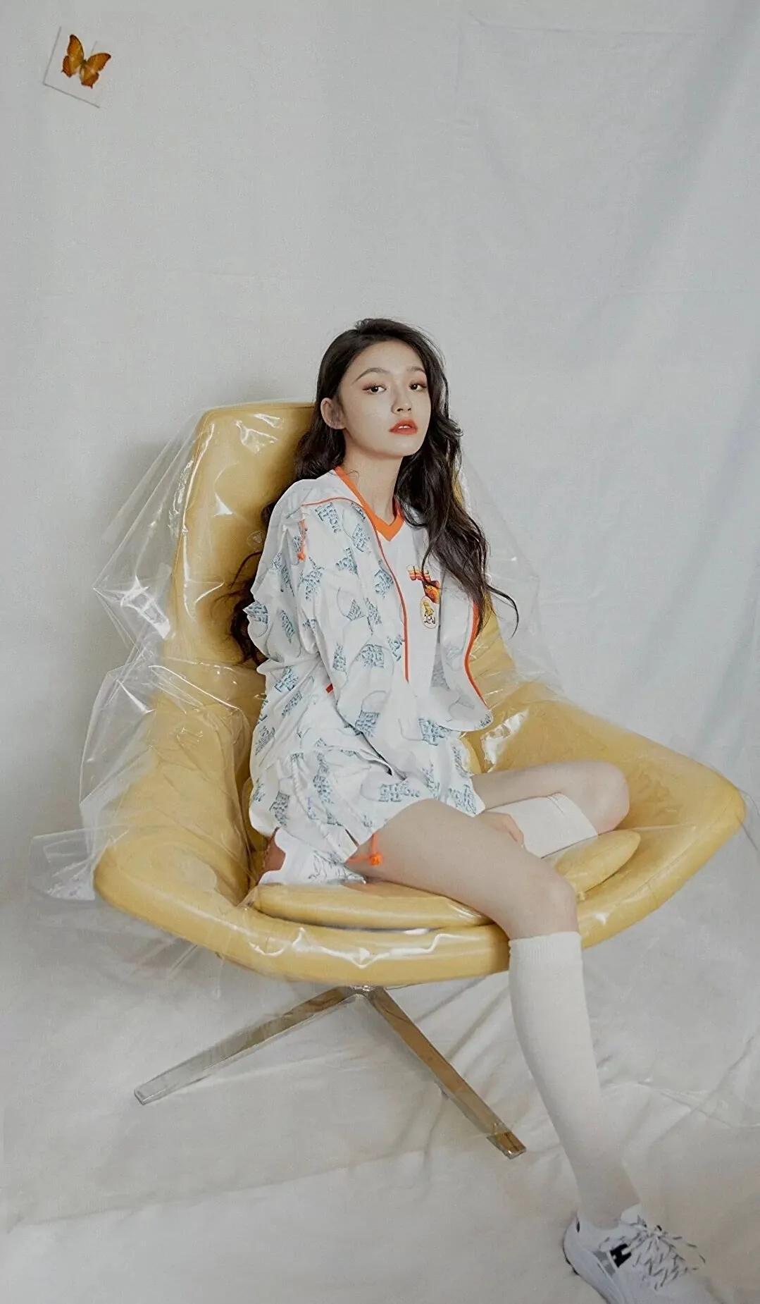 Star girl Lin Yun, her looks can be sweet or salty, she has a lovely ...