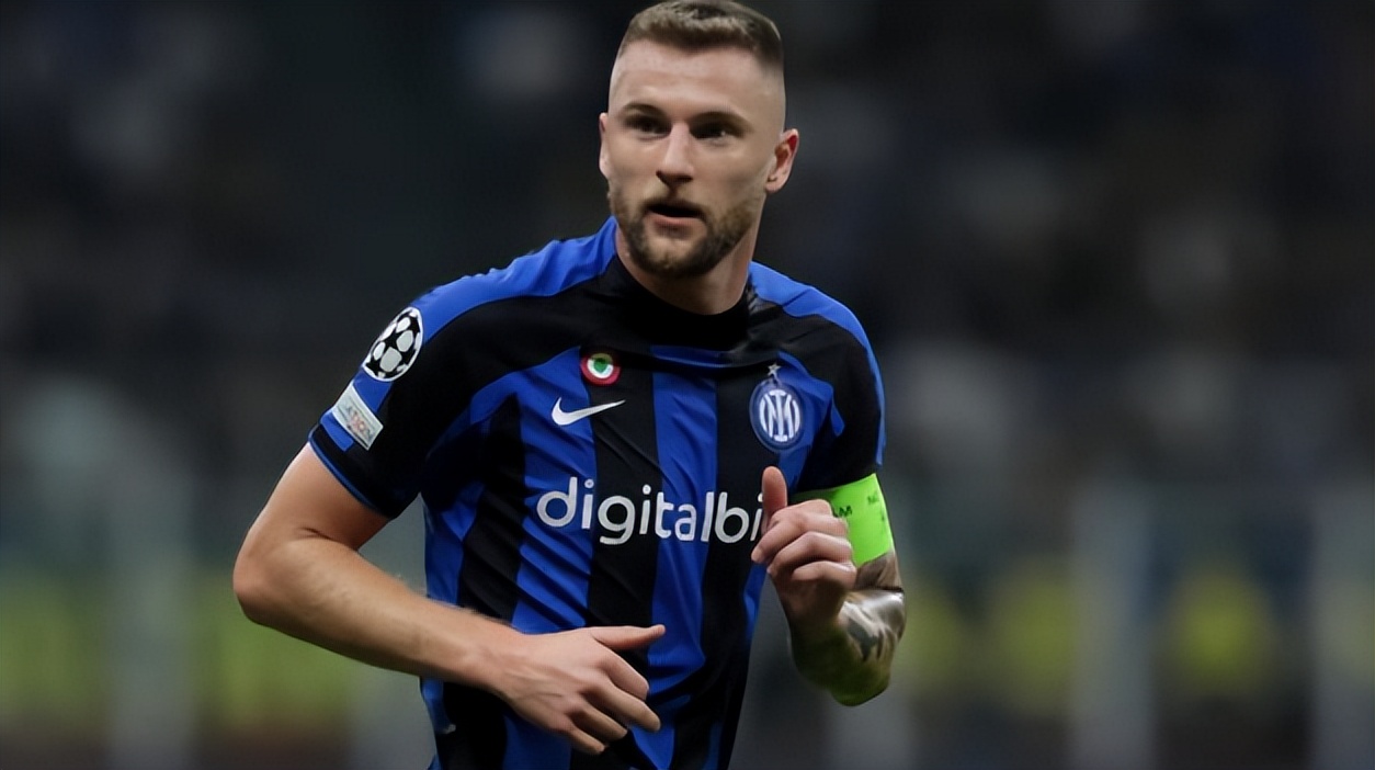 Inter Milan looks at the 25-year-old Greek defender with a knife, the ...