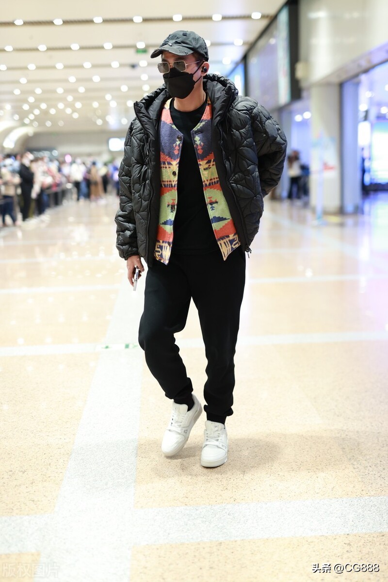 Ouhao appeared at Beijing Airport on March 19, 2023 - iMedia