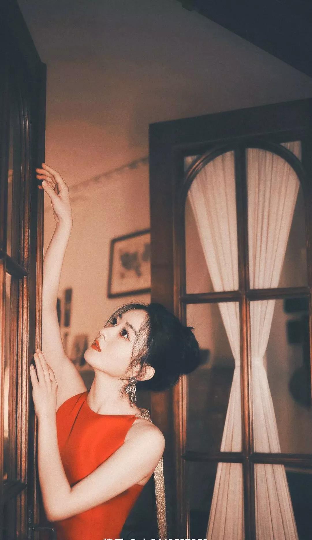 Zhao Liying's three Guo Pei Gao Ding, which one do you like - iNEWS