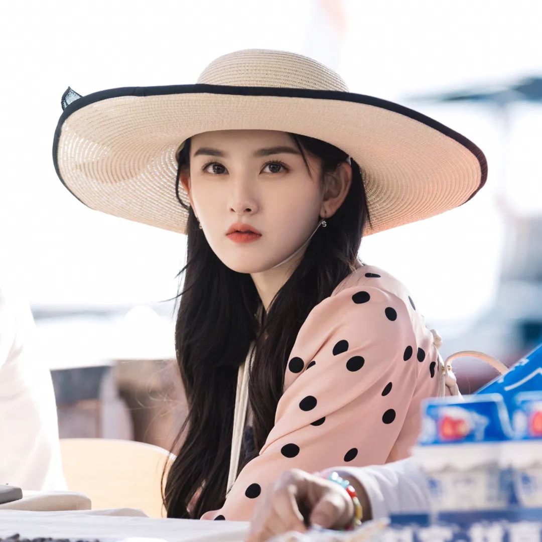 The second generation of stars and the hot girl, bald male star, Bailu Zhao Lusi, Gong Jun Zhu ...