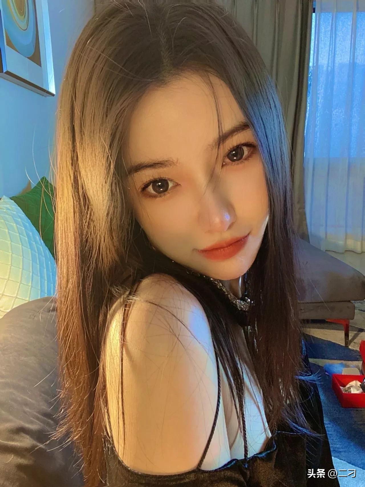 Xiao Xiaofu's Atmospheric Selfie - iNEWS