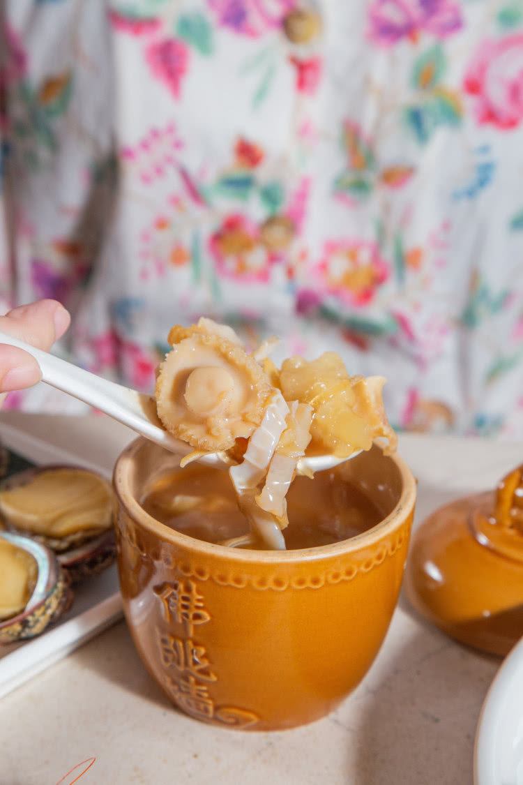 Have a sumptuous buffet dinner at Xiamen Gulangwan Hotel - iMedia