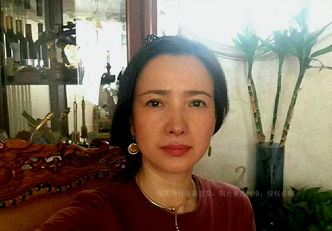Recent photos of He Qing's only son were exposed. He inherited his good ...