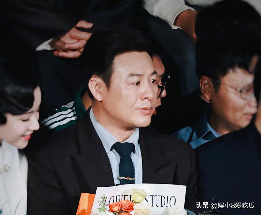 The supporting actors in "The Knockout" consume characters to make ...