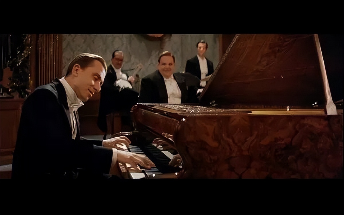 Tim Roth's "The Pianist on the Sea" is indeed a classic, and the hero ...