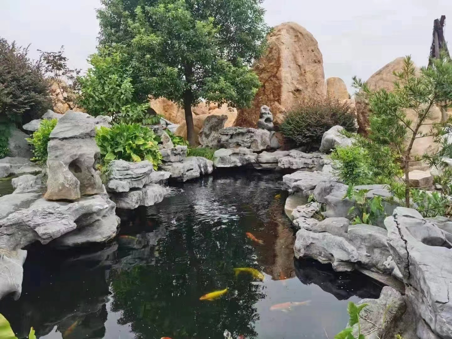 Taihu stone is a kind of revetment stone commonly used in garden ...