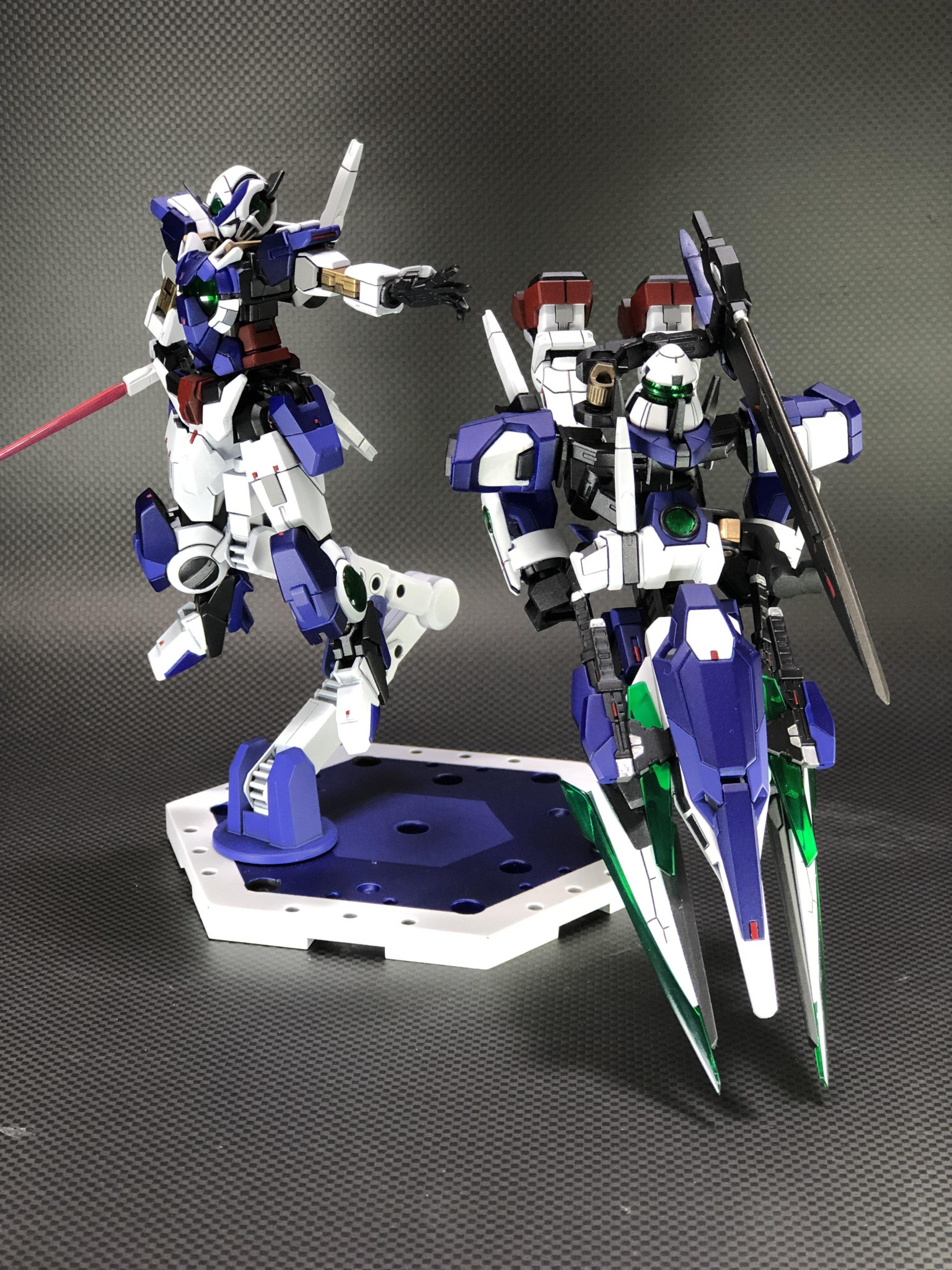 Core 00 Four Little Strong Gundam Model - iNEWS