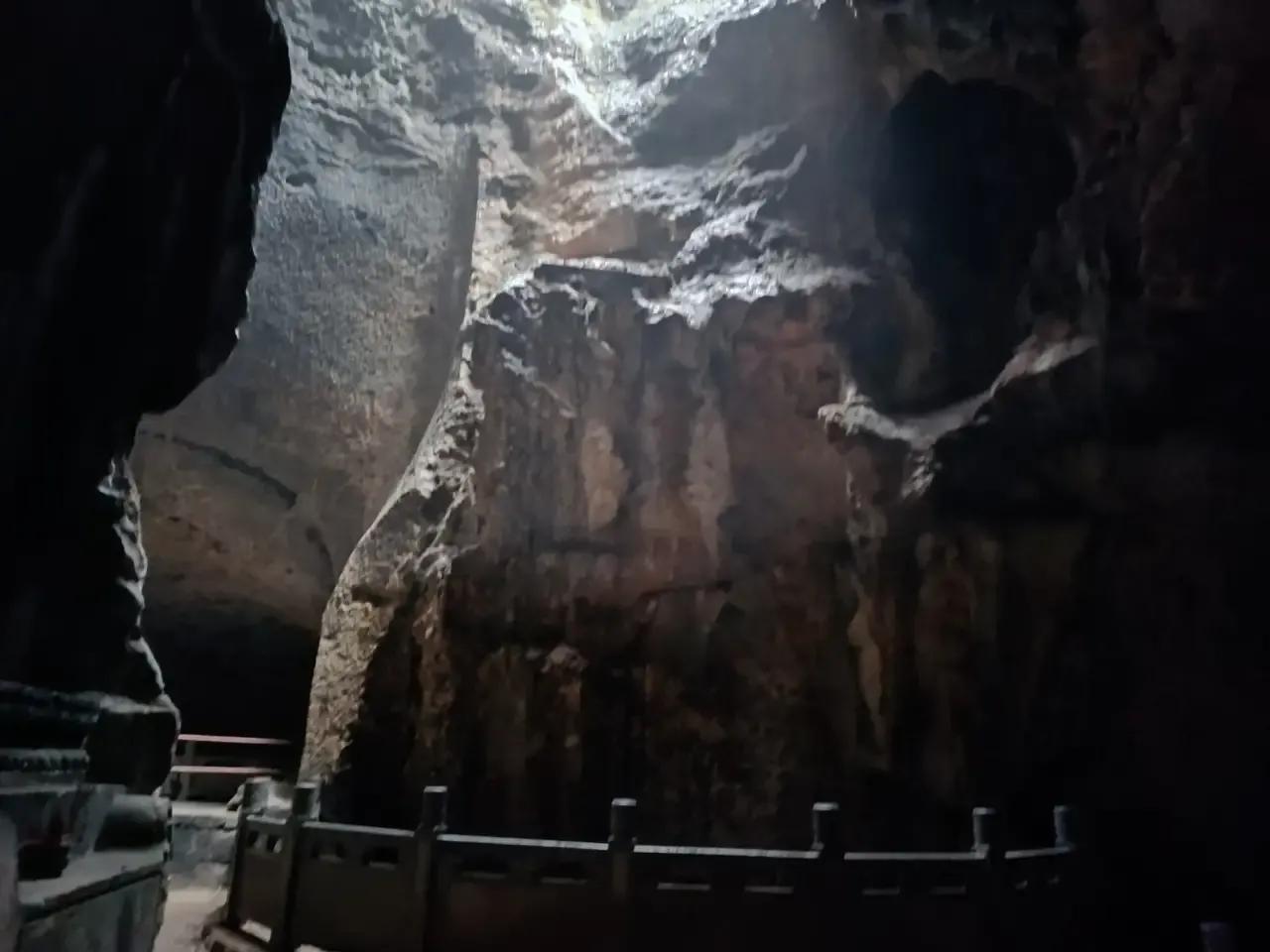 Travel Hangzhou with me——Jade Emperor Mountain in the rain - iNEWS