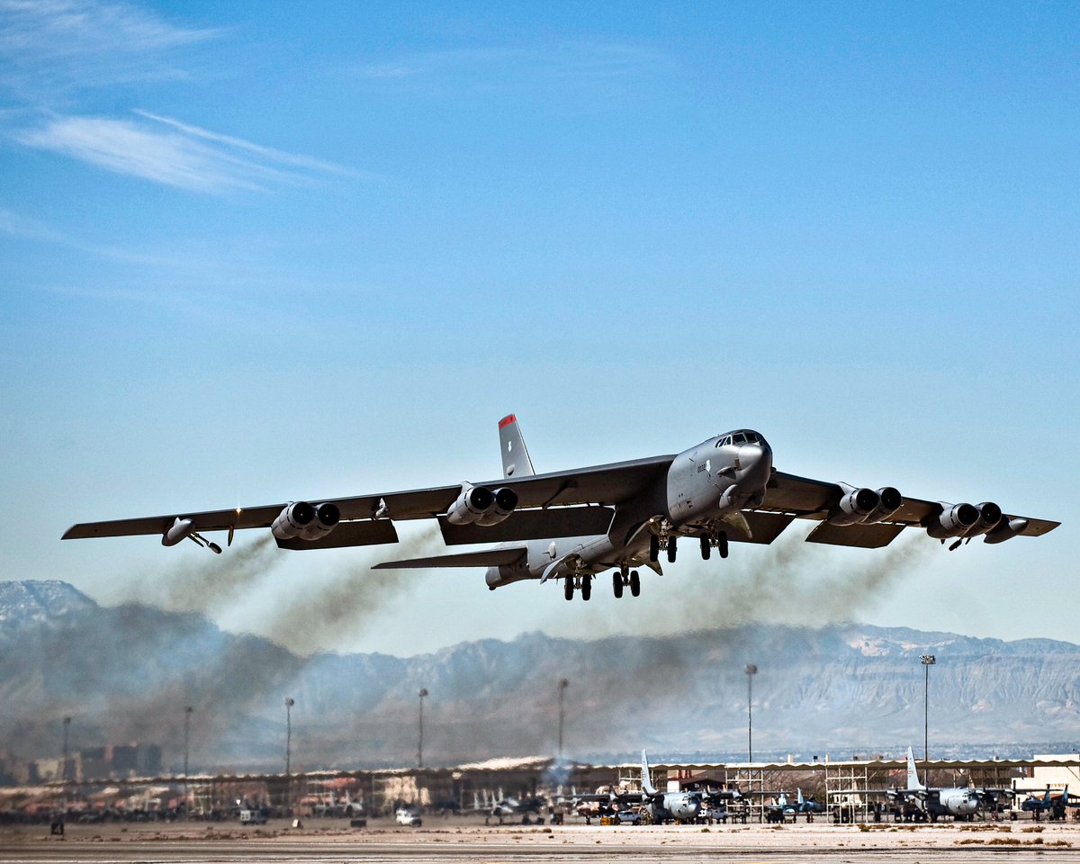 The B52 nuclear bomb will fight for a hundred years, and the radar has ...