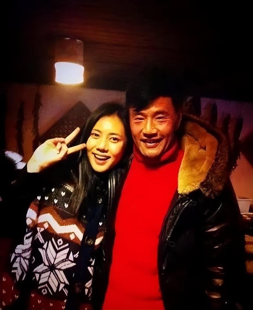 Yu Rongguang: He earns money and cooks food. Why does his wife insist on divorcing him at the ...