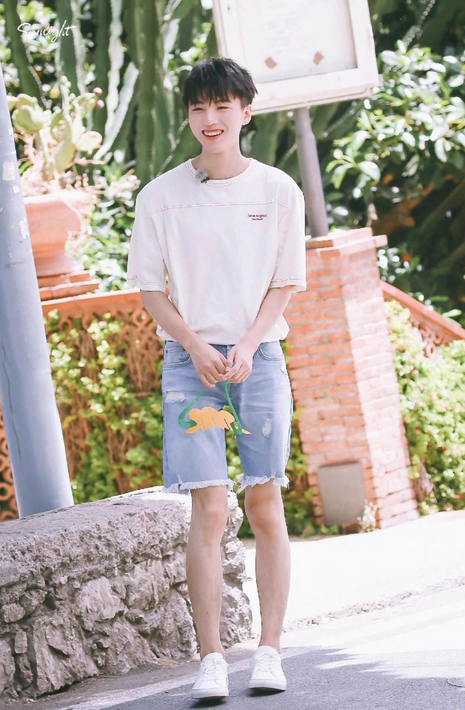 Wang Junkai's makeup artist's rainbow fart, "Ordinary good-looking is ...