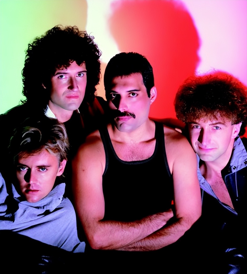 The end of desire is devouring - watch the musical movie "Bohemian ...