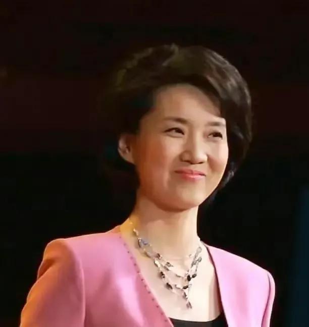CCTV beauty Li Xiuping, several beautiful photos - iNEWS