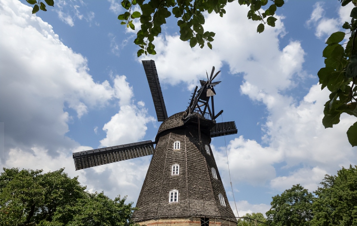 How powerful were medieval windmills? Made with it, it is much more ...