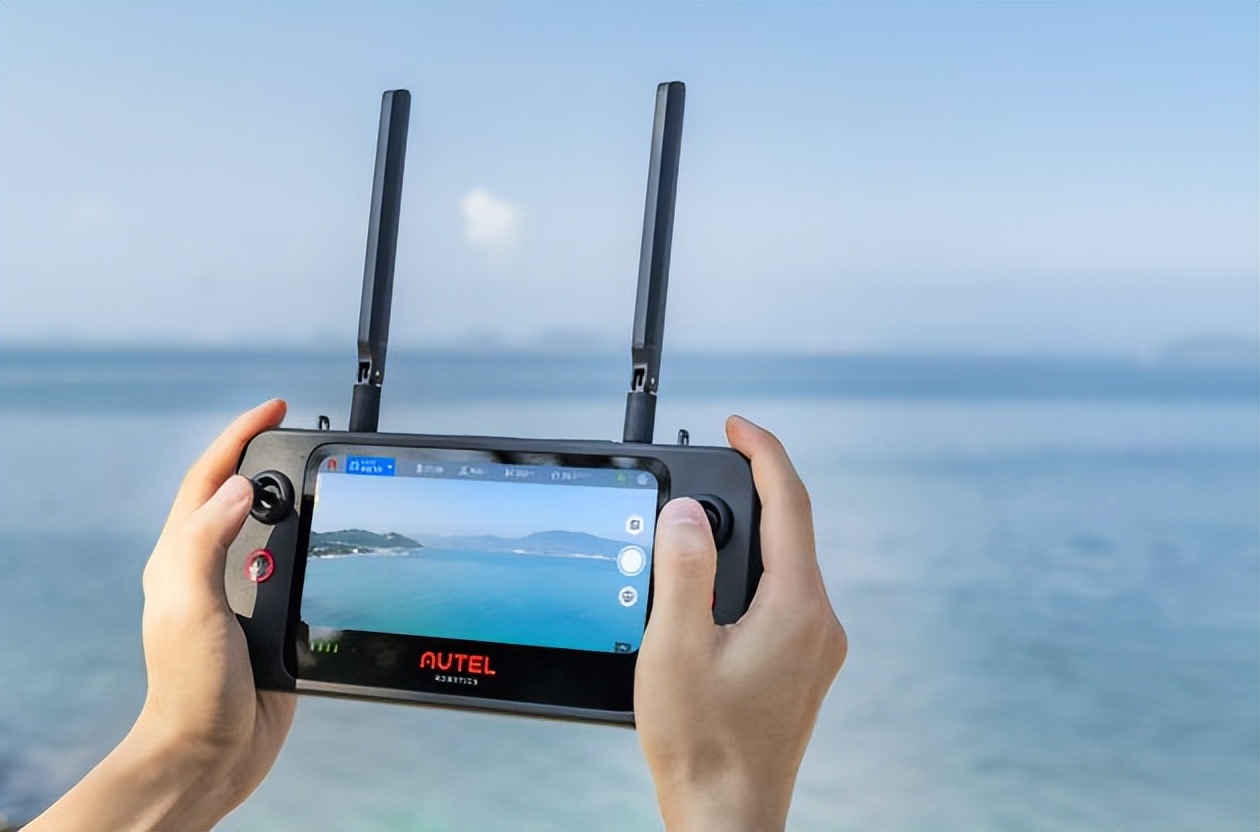 Powerful, intelligent and efficient - Autel smart remote control SE ...