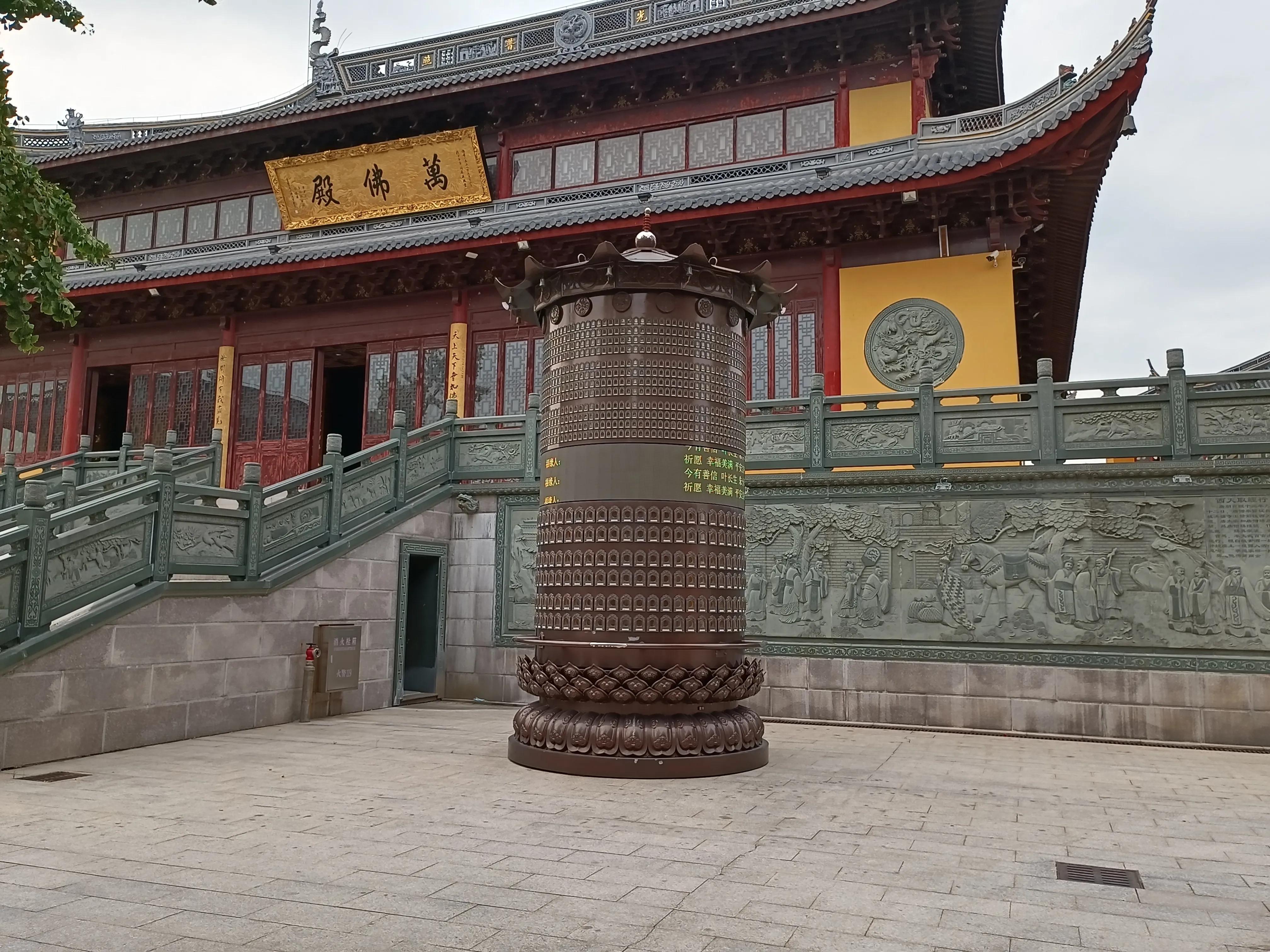 The ancient temple "hidden into the world" in Shanghai - Qinglong ...