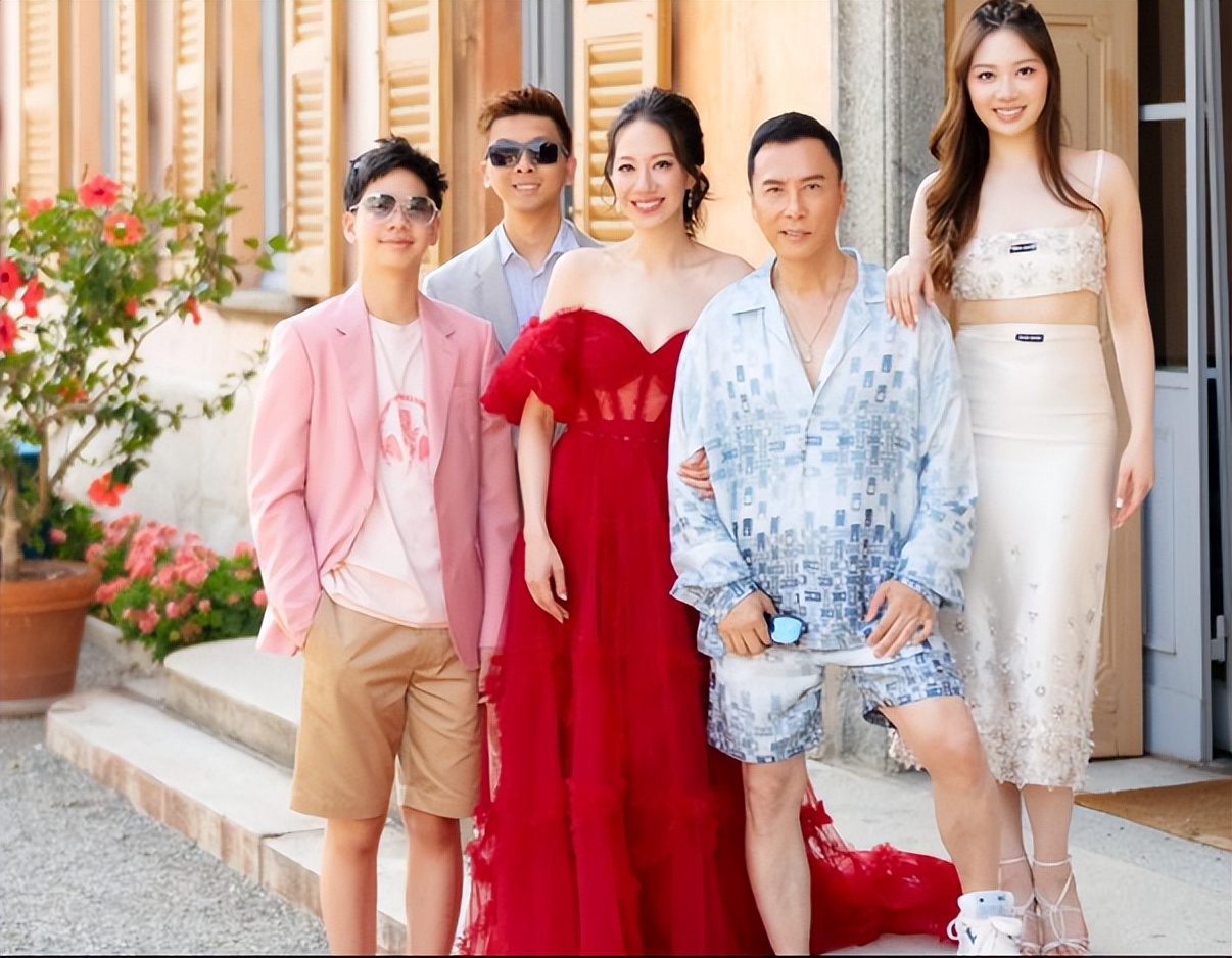 Donnie Yen's 60th birthday, the eldest son born to his ex-wife appeared ...