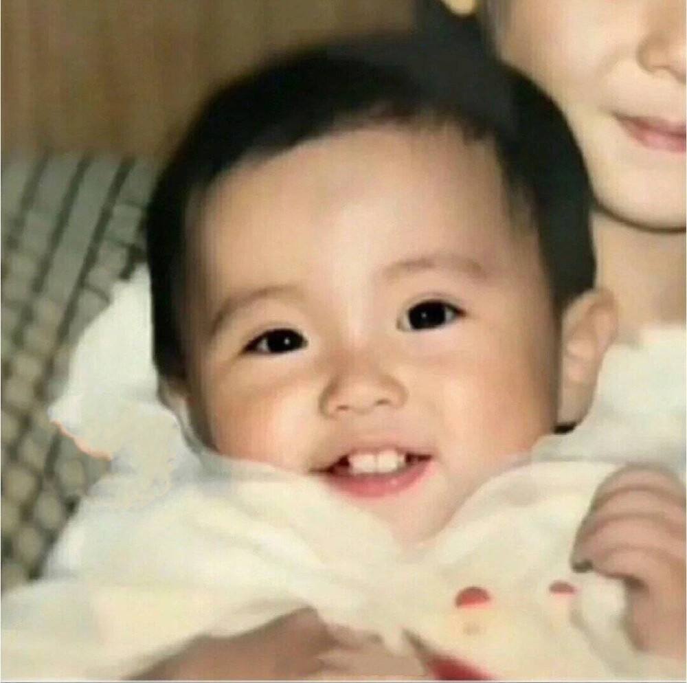 Top-ranked Xiao Zhan's childhood photos have been exposed, and he has ...