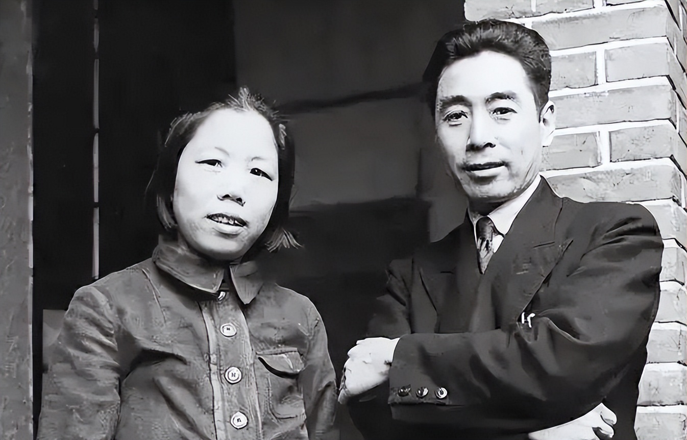 Premier Zhou said to Hua Guofeng: Deng Yingchao and I had a son, but it ...