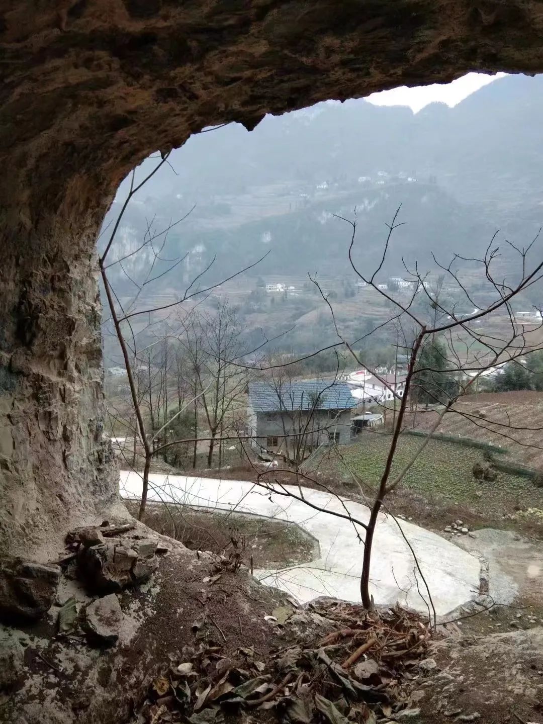 Water Margin Sifang Cave, is it a natural karst cave or a hanging ...
