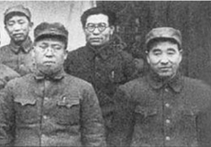 In 1950, Ye Jianying planned to transfer the driver of the 44th Army to ...