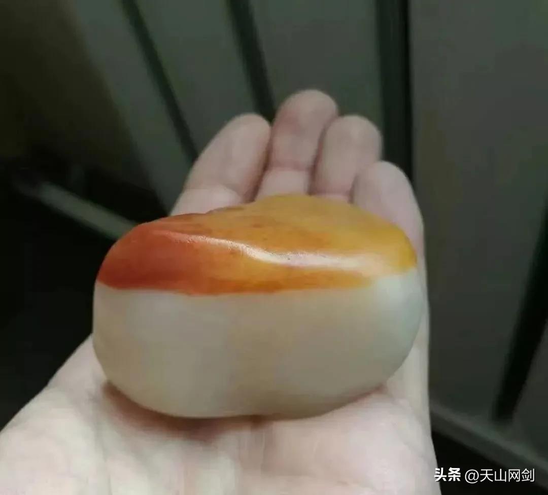 The beautiful stone - gold silk jade - iMedia