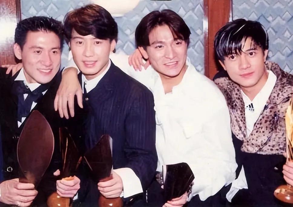 Why is it so difficult for musicians and singers to recreate the myths ...