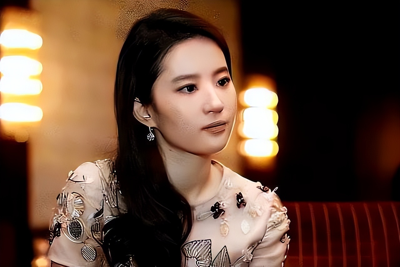 Liu Yifei asked Yao Anna: Why did she play [To a Windy Place] Xie Qin ...