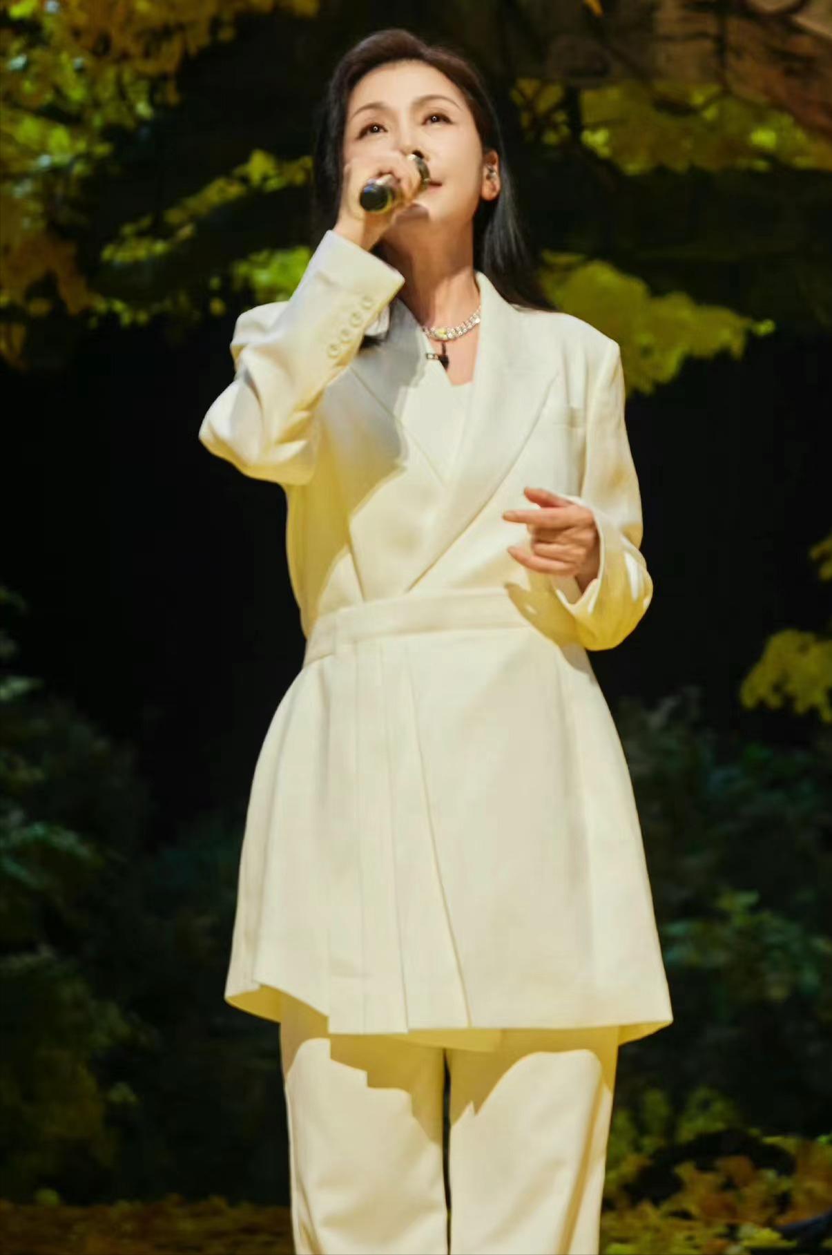 "Rock Queen" Tian Zhen returns: Living according to one's heart is an ...