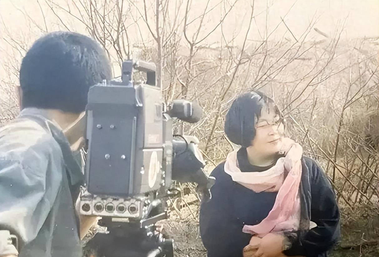 She was once a talented CCTV girl who made Han Hong famous, but was ...