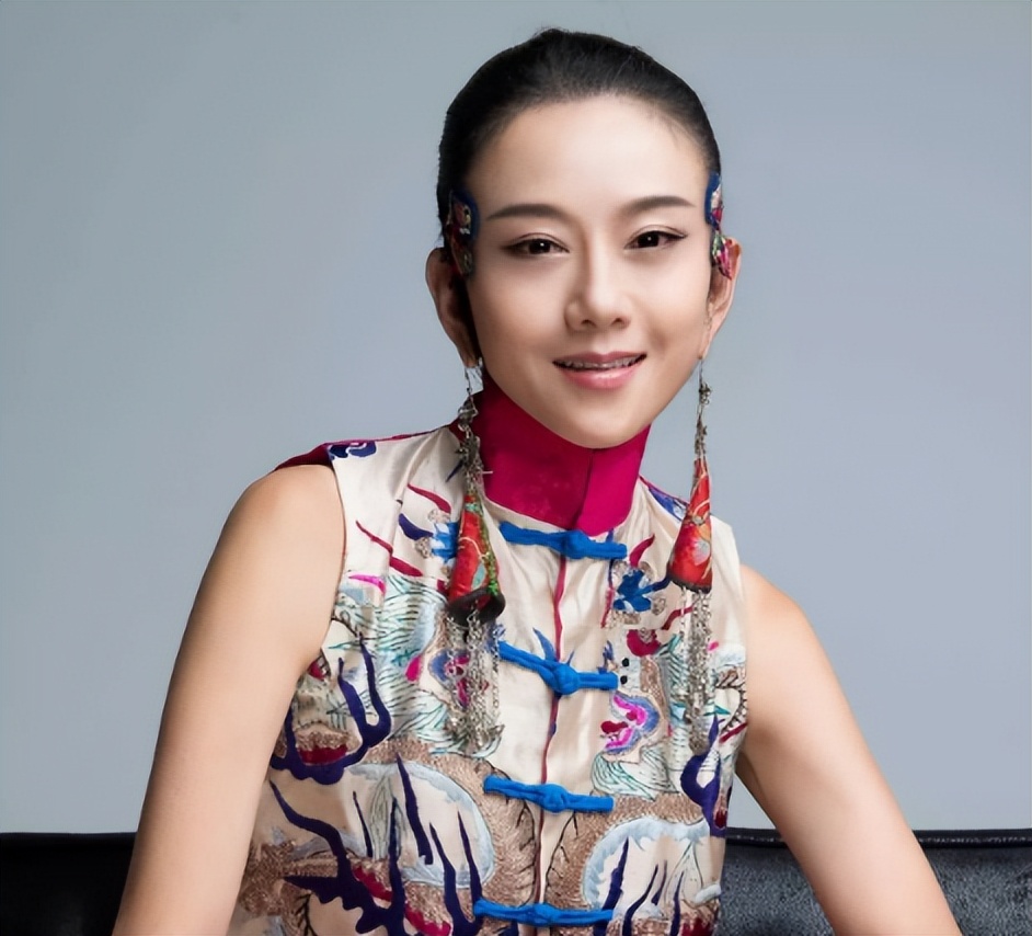 Yang Liping's new dance has caused controversy again, "Peacock Princess ...