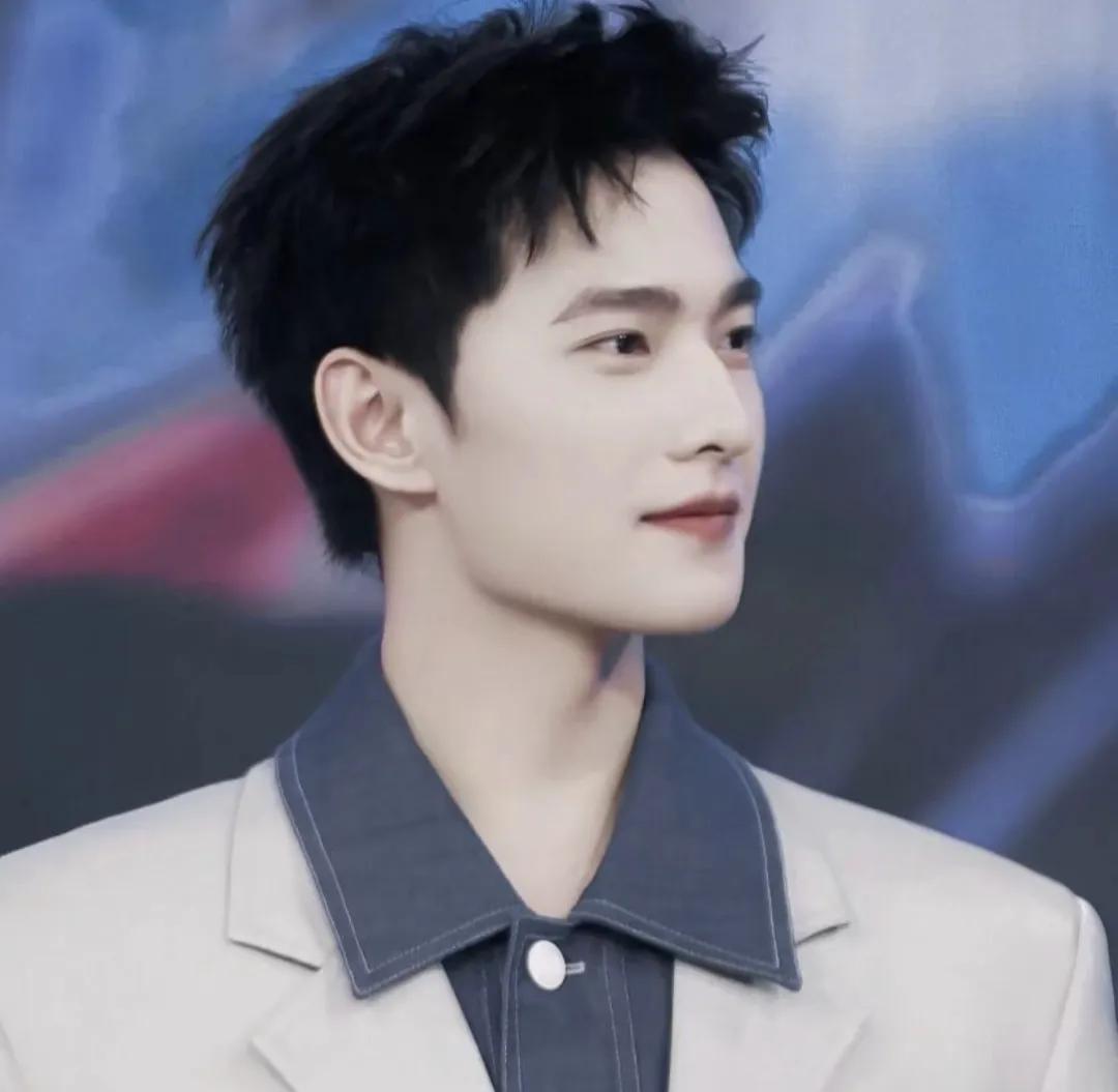 Entertainment Gossip Yang Yang Wu Lei Hu Ge Zhao Liying Ren Jialun Cai ...