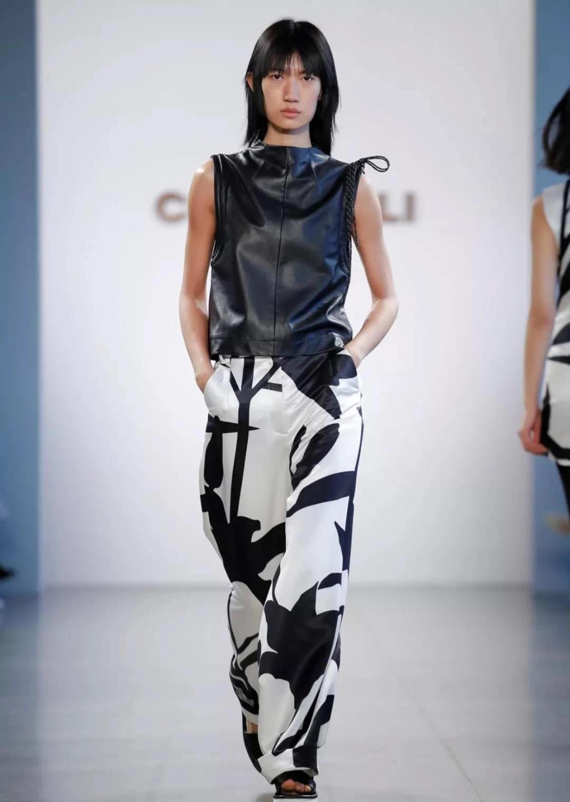 "Angel supermodel" Wu Yue vividly embodies the "worship the high and ...