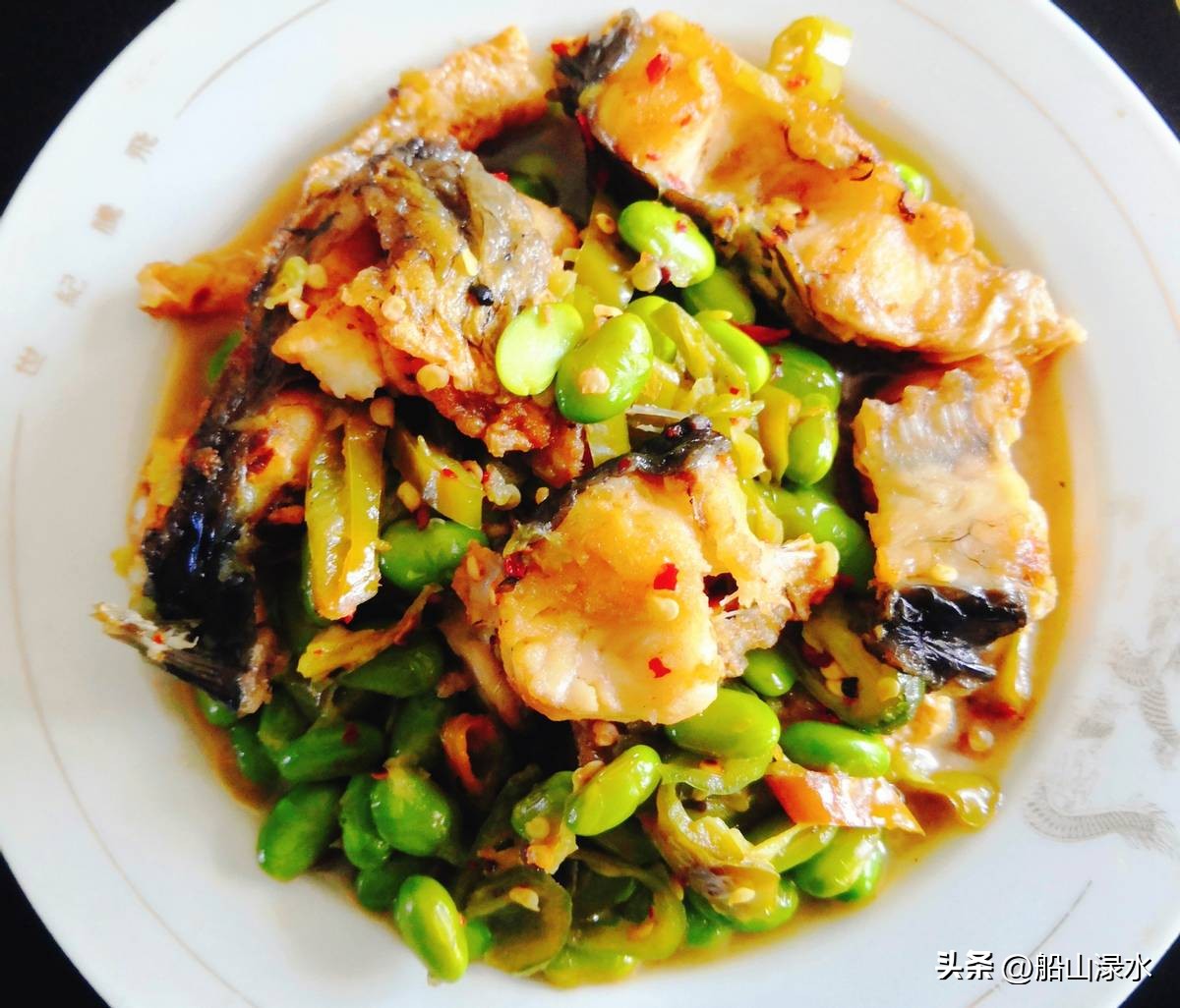 Make two Pingxiang home-cooked dishes - fried fish with edamame, stir ...