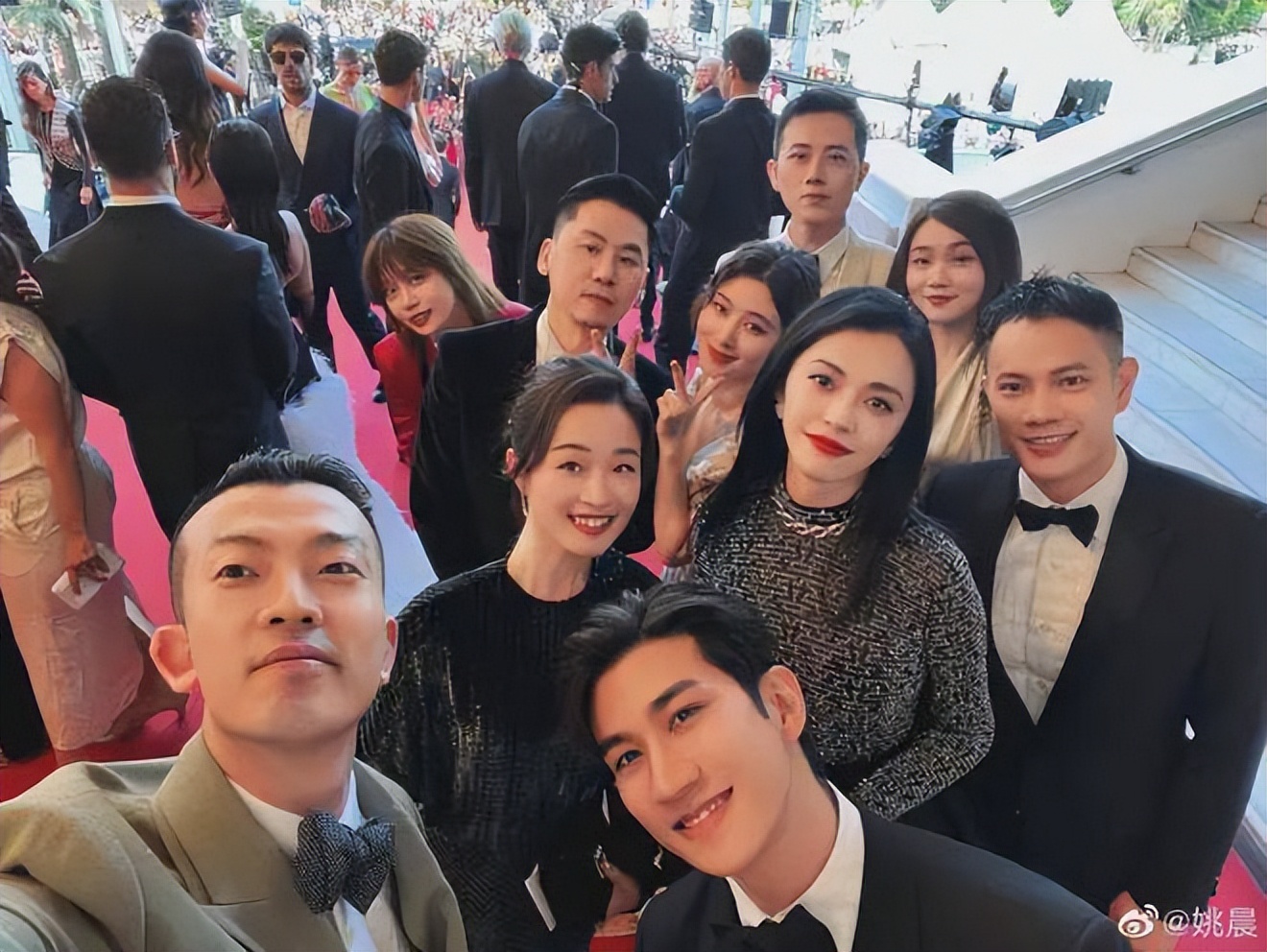 Yao Chen said: The Cannes red carpet is as narrow and crowded as a ...