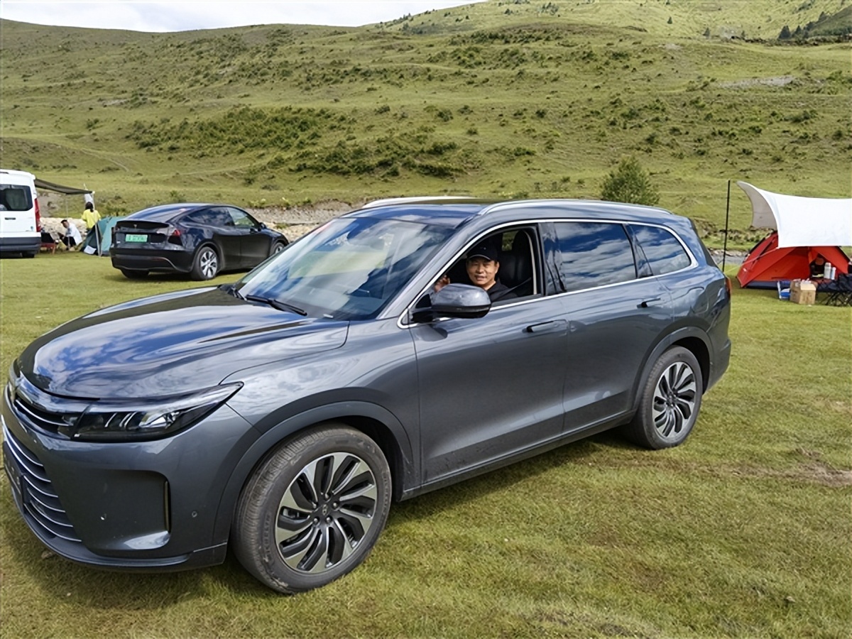 Yu Chengdong asked the world to walk west of Sichuan with Tesla and ...