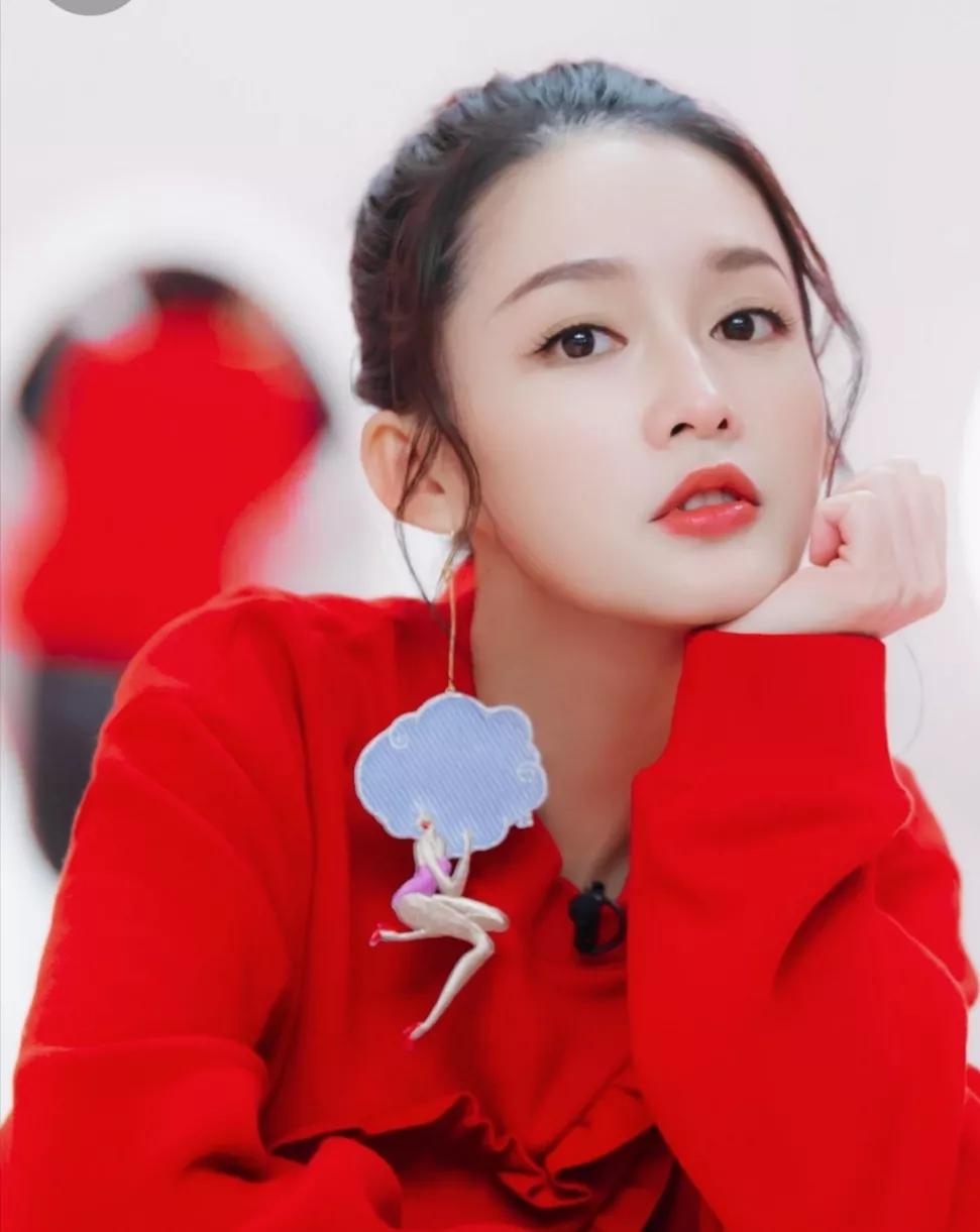 Beautiful picture of Li Qin - iMedia