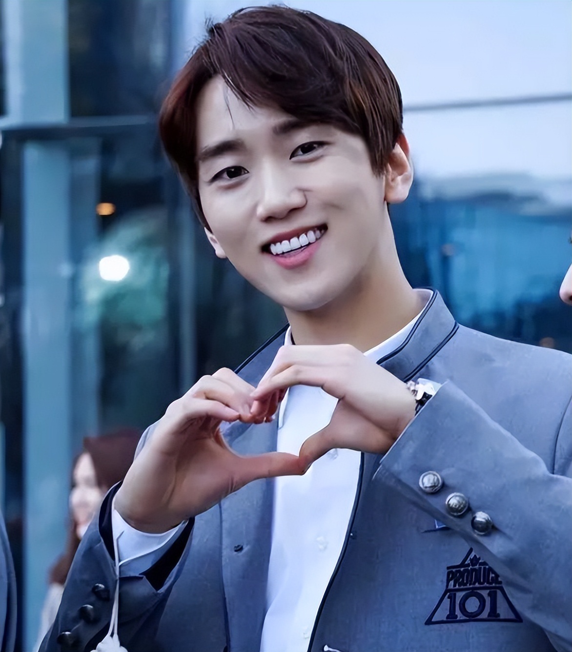 Han Xing Ding Zhongzhi committed suicide, his mother posted a message ...