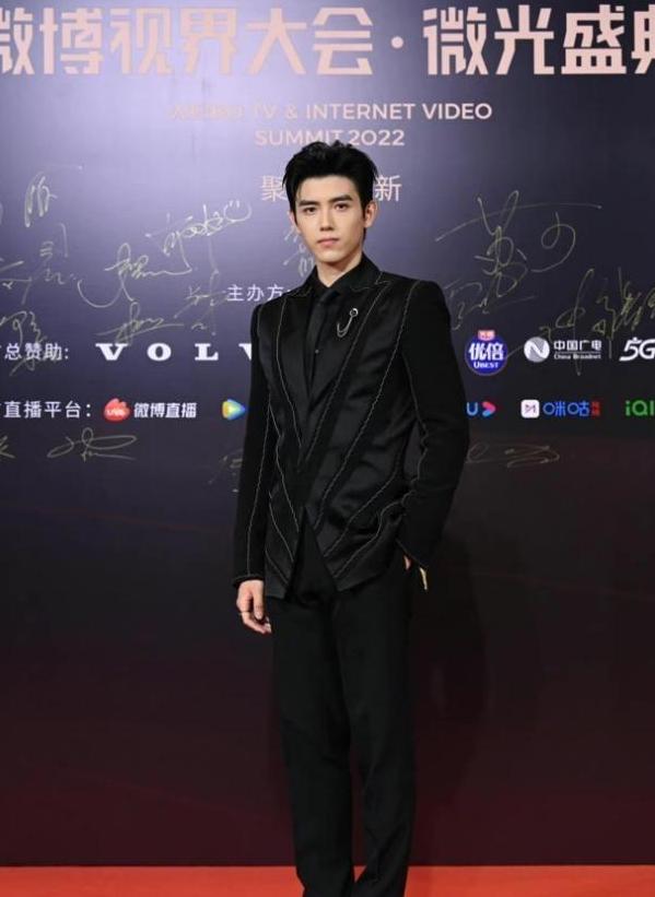 He Jiong and Chen Chen are in the same frame again, the epitome of 20 years of media, witnessing ...