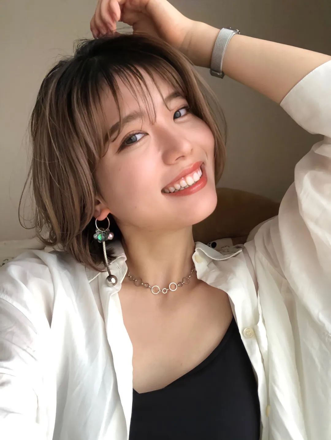 Innocent beauty Hashiba Natsumi!After putting on a bikini, it is close ...