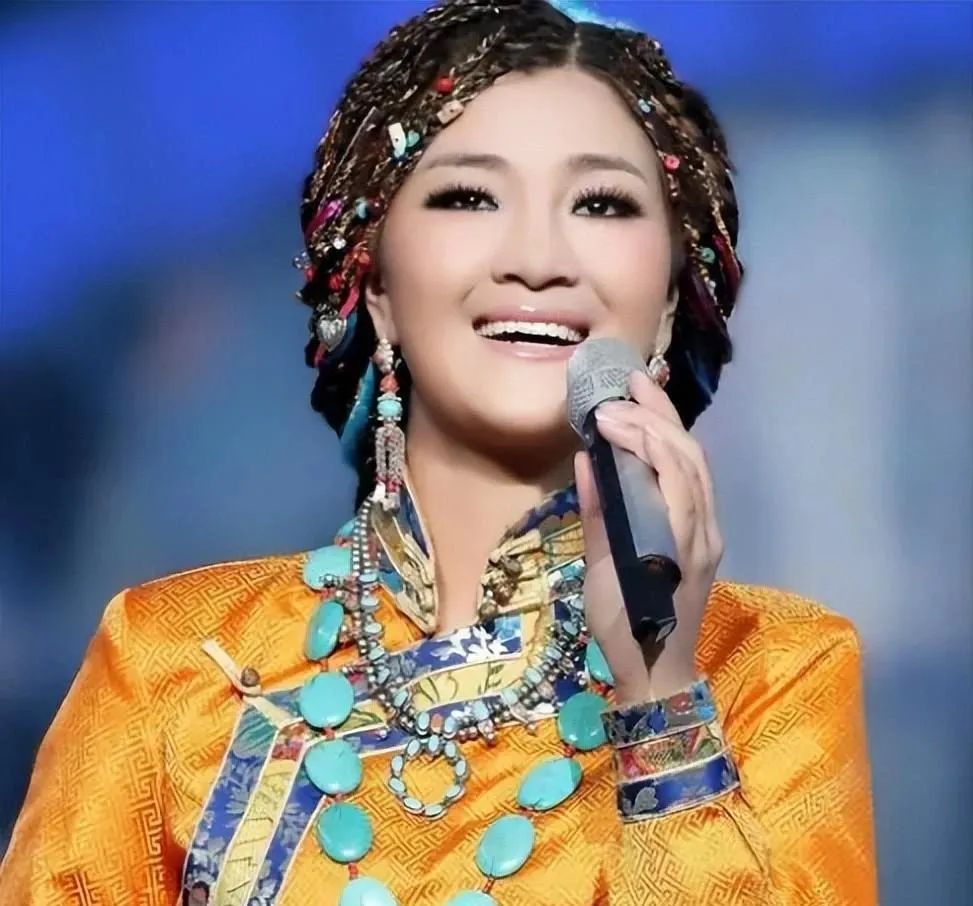 The female singer Dao Lang hates the most is not Na Ying as you said ...