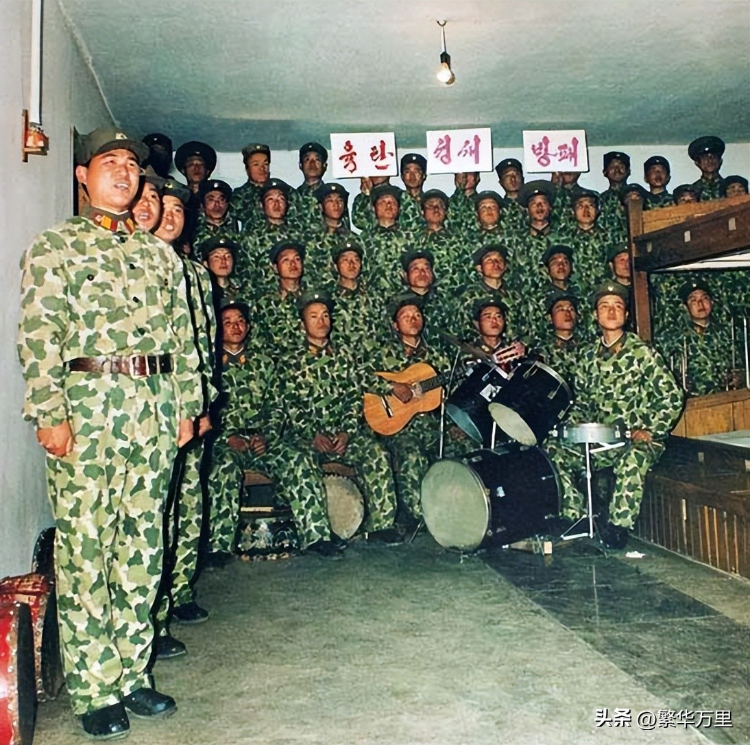 The North Korean army has more than 1.1 million people. How much ...