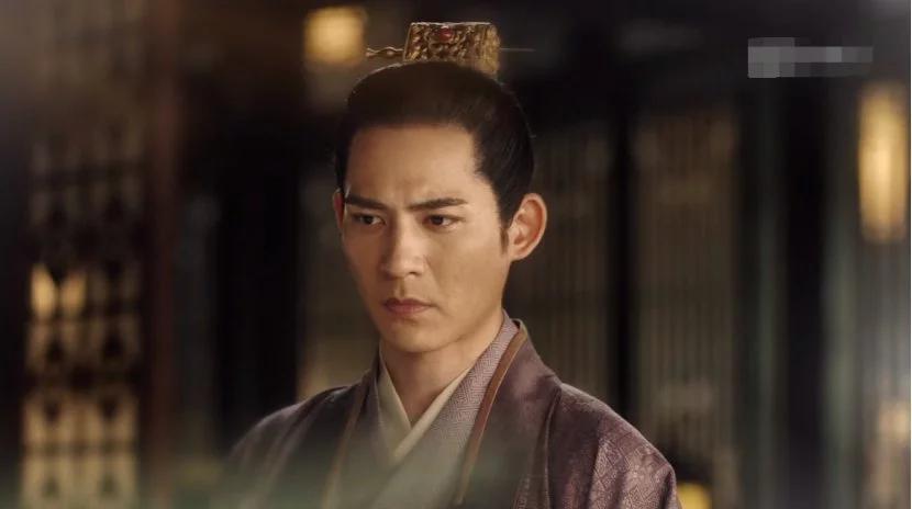 Seeing Zhou Yimin who took off his hat, I suddenly understood what ...