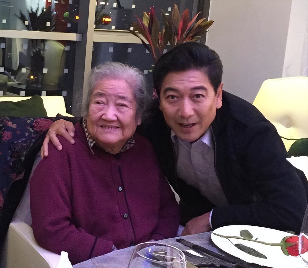 Shui Junyi: My father passed away, now I am 59 years old, I dare not ...