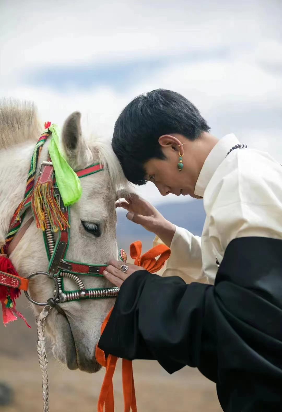 Ding Zhen, who became famous overnight, has he changed under all kinds ...